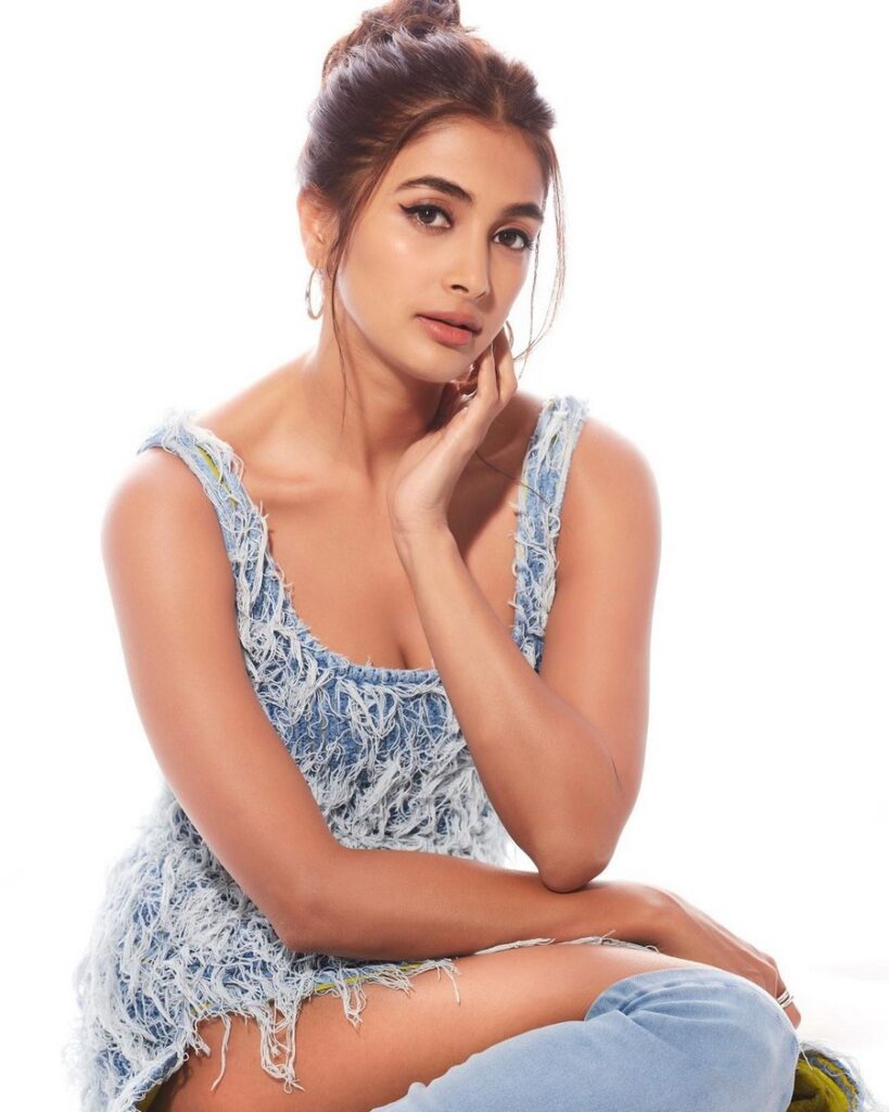 Actress Pooja Hegde Stylish Pics | Telugu Rajyam Photos